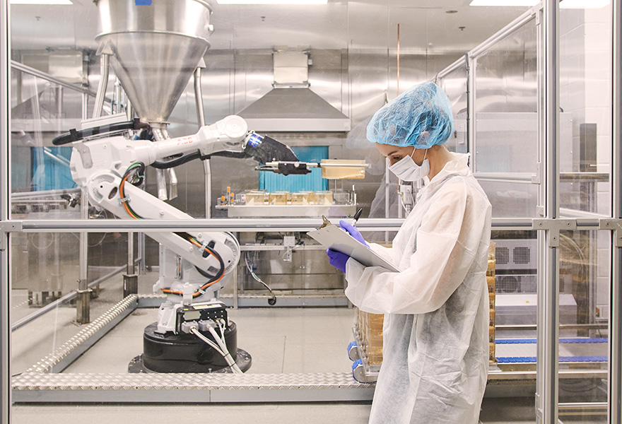 Robotic Cage Handling System for Tunnel Washers