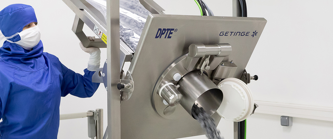 Externally operated and automated DPTE® rapid transfer port - Getinge