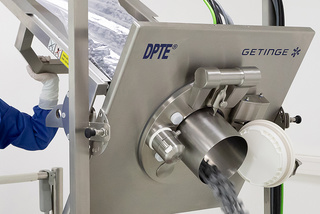 Externally operated and automated DPTE® rapid transfer port - Getinge