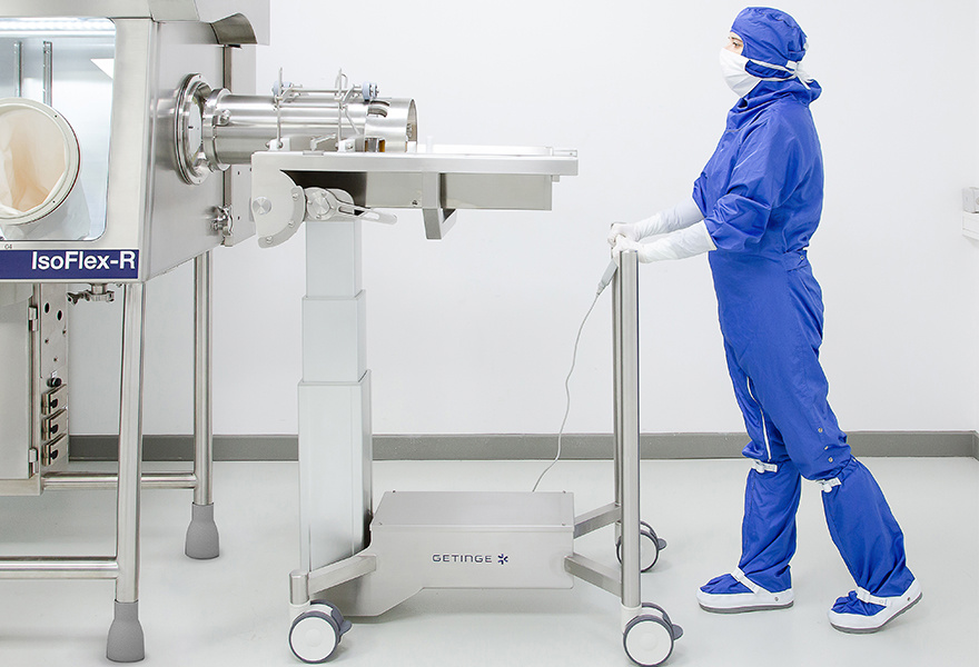 Ergonomic DPTE® trolley for use with beta bags and containers - Getinge