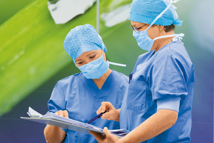 Getinge IN2 - modular walls for your OR - Getinge