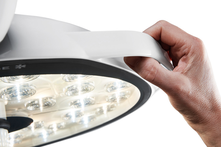 Maquet Ezea surgical light - Getinge
