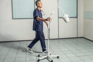 Versatile Examination Lights for Every Medical Setting – Maquet Lucea ...
